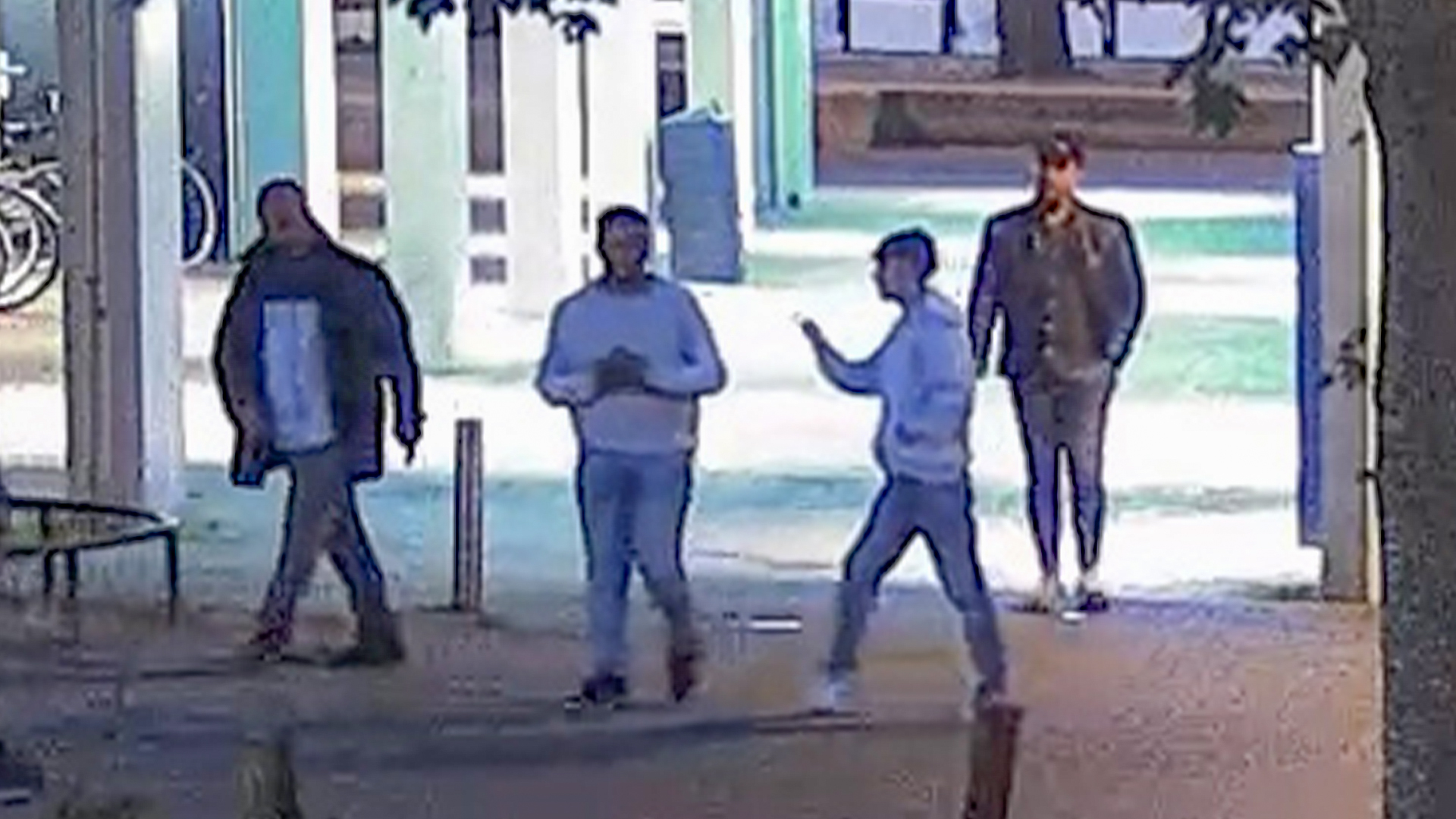 Daders gezocht van zeer zware mishandeling - Opsporing Verzocht Daders gezocht van zeer zware mishandeling - Opsporing Verzocht