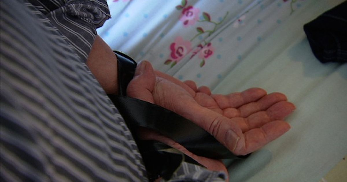 Gewapende overval op ouder echtpaar aan de Rotterdamseweg | Opsporing Verzocht